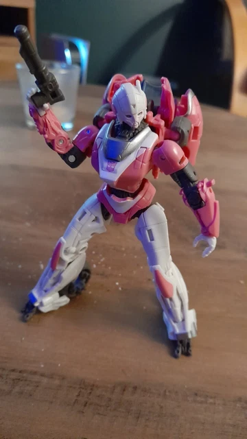 TRANSFORMERS STUDIO SERIES 85: Bumblebee Arcee Action Figure £16.73 ...