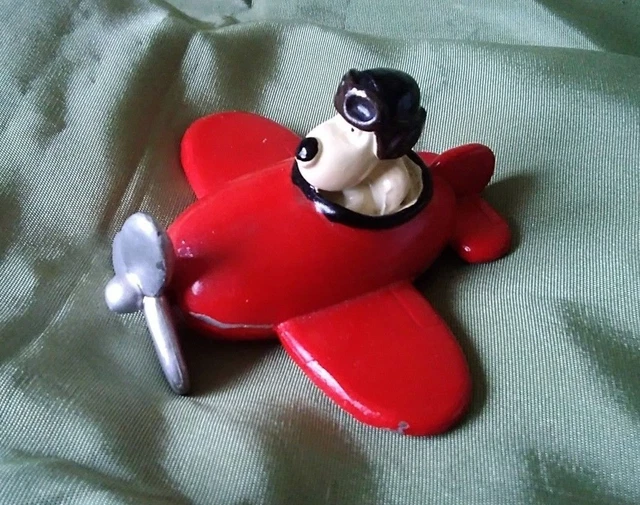 RARE WALLACE & Gromit Paperweight Gromit Pilot in a Red Aeroplane heavy ...