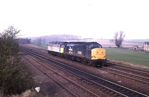 ORIGINAL COLOUR SLIDE of 37203 BR class 37 diesel loco £1.99 - PicClick UK
