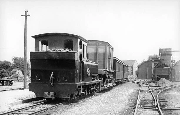 LEEK AND MANIFOLD Railway Locomotive No1 Train Old Photo £4.74 ...