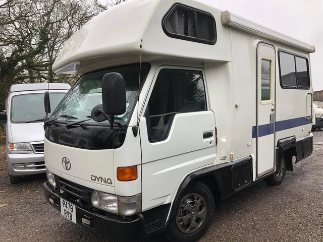 TOYOTA DYNA 4 / 5 BERTH Motorhome / Camper AUTOMATIC 2.8 diesel 6 ...