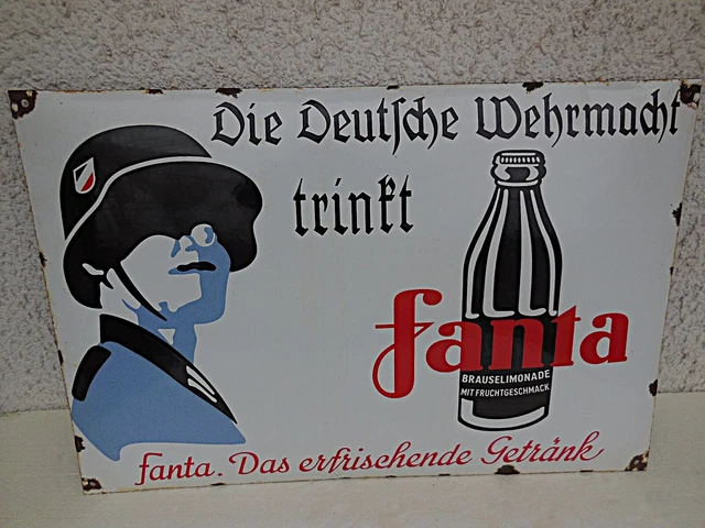 ALTES EMAILLESCHILD/ REKLAME/ Werbung *Die Deutsche Wehrmacht trinkt ...