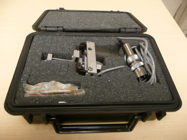 SATEC SYSTEMS DEFLECTOMETER T1M Instron Deflection Fatigue Tensile ...