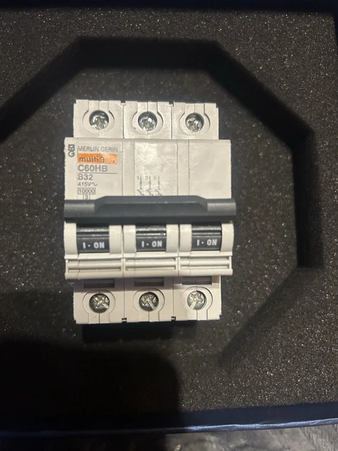 MERLIN GERIN SCHNEIDER Multi9 C60HB MCB B32 32A 3 pole 3P Circuit Breaker £13.20 - PicClick UK
