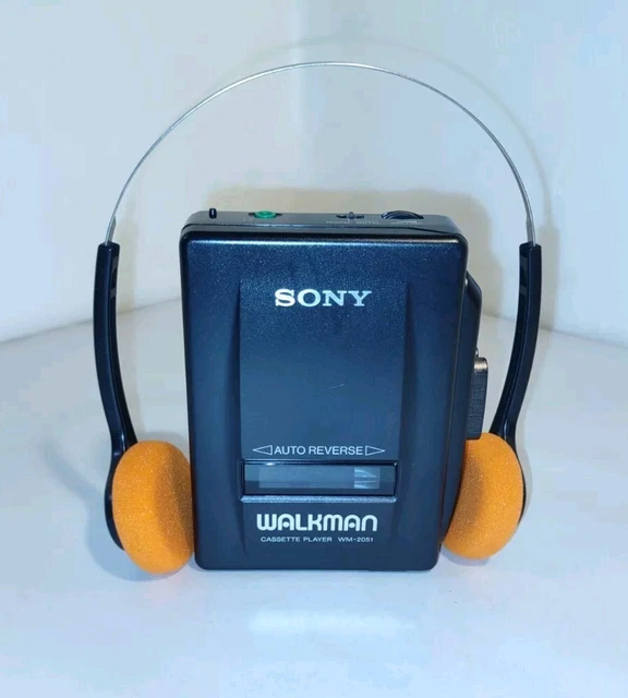 VTG SONY WALKMAN WM-2051 Cassette Player w/ Sony MDR-006 Headphones ...