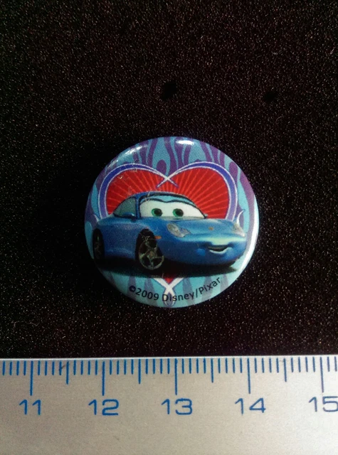 WALT DISNEY PIXAR Car Pin back Metal badge VERY RARE !! EUR 12,00 ...