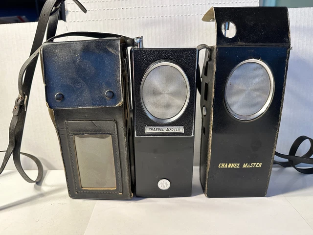 LOT OF 2 Untested Channel Master Radio in Leather Case Model 6553 Sanyo ...
