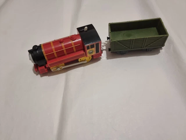 THOMAS THE TANK Engine & Friends Trackmaster MOTORIZED VICTOR TRAIN ...