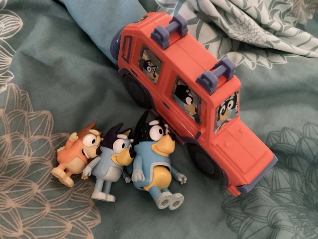 BLUEY FLAT CAR & Character Figures Bluey Bingo Dad CBeebies £10.00 ...
