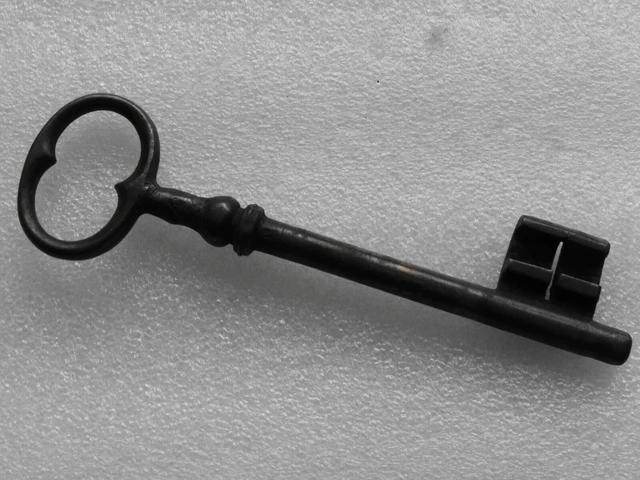 ANCIENNE CLÉ DE Serrure De Porte Clef Fer Forge Old Key Schlussel ...