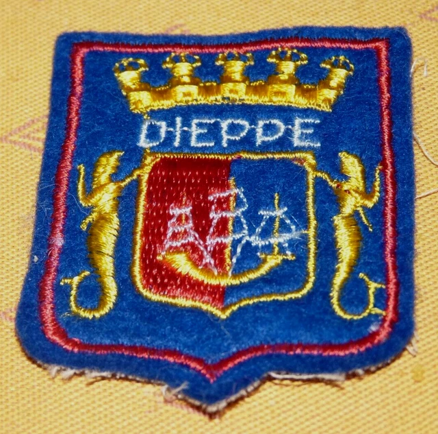 ANCIEN ÉCUSSON À coudre en feutre brodé blason de Dieppe neuf Vintage patch EUR 5,00 - PicClick FR