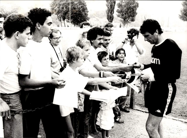 FOTO ORIGINALE D'AGENZIA calcio Juventus Dino Zoff autografi EUR 15,00 ...