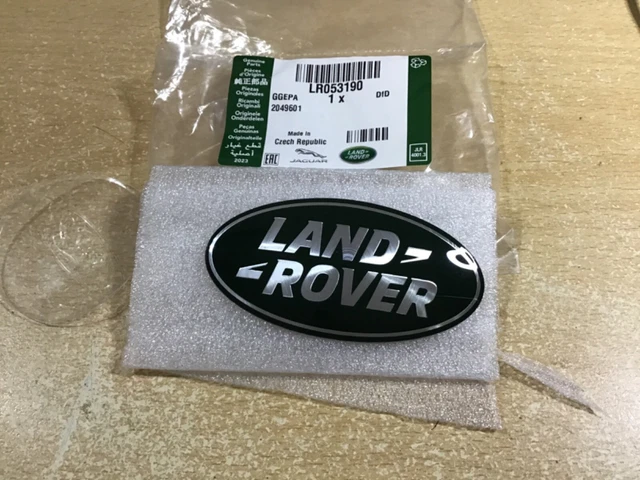 BRAND NEW GENUINE Land Rover Range Rover Grill Badge Green/Silver ...