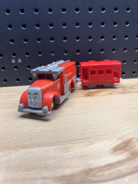 THOMAS & FRIENDS Trackmaster Motorized Train Flynn Engine 2011 Fire ...