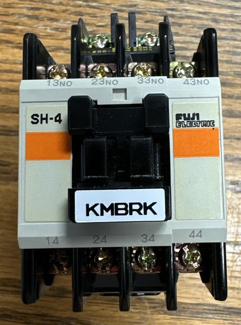 FUJI ELECTRIC SH04AA Sh-4 Contactor 200-220Vac 10A **New-Surplus No ...