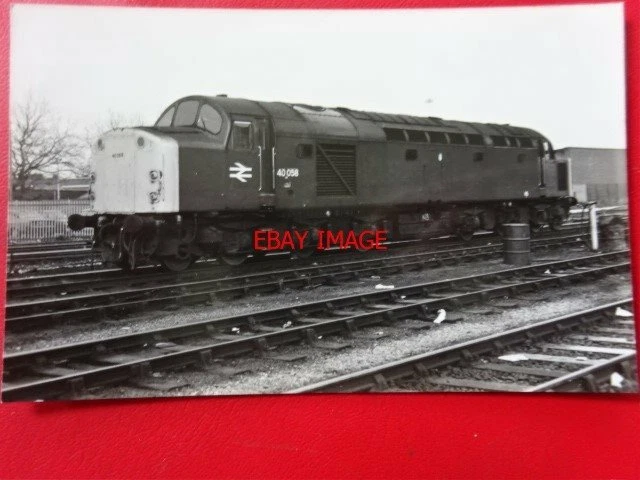 PHOTO BR Class 40 Loco No 40058 At Warrington £1.65 - PicClick UK