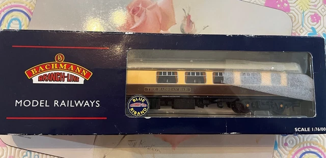 BACHMANN 39-320A BR MK1 Pullman Coach Hadrian Bar Car With Lights OO ...