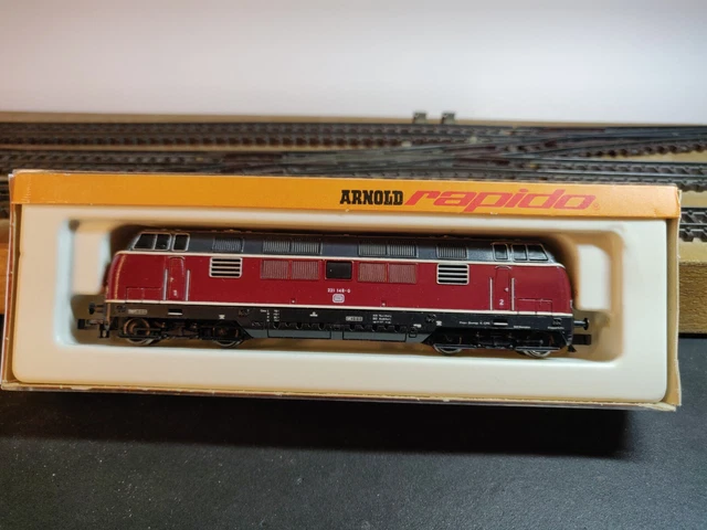 LOCOMOTIVE DIESEL V221 de la DB Arnold Echelle N Analogique EUR 80,00 ...