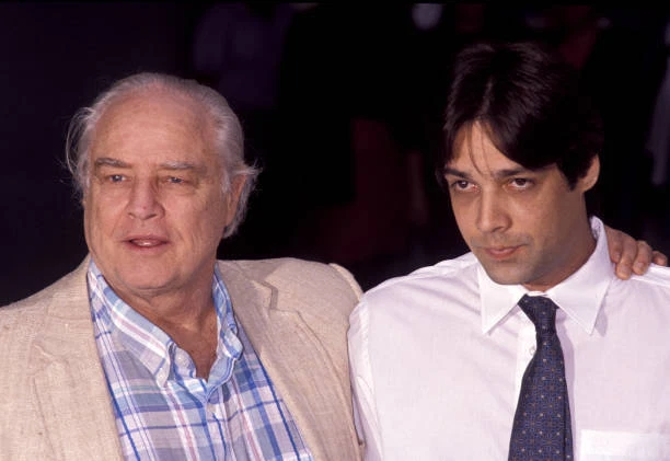 MARLON BRANDO & Christian Brando 1990 Old Photo EUR 6,25 - PicClick FR