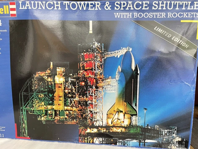 REVELL 04911 Launch Tower & Space Shuttle with Booster Rockets 1:44 £ ...