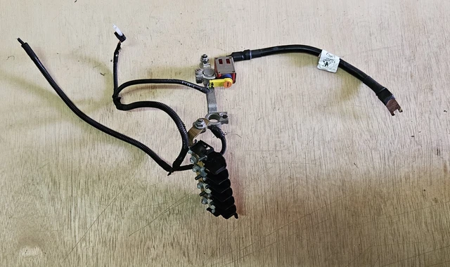 MERCEDES SPRINTER W906 Positive Battery Terminal Cable Wiring ...