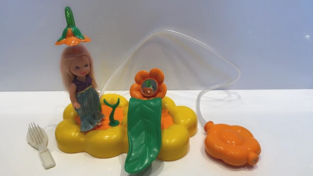 MATTEL SHELLY KELLY Mira Mara Swan Pool Party Kelly Mermaid Fun Water ...