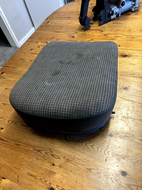 LAND ROVER SERIES 2a 3 Middle Seat Base Cussion Original Land Rover ...