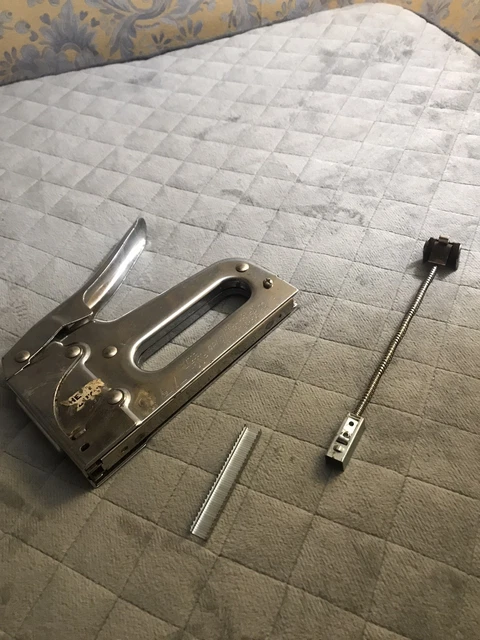 VINTAGE STAPLEGUN HEAVY duty stapler Arrow Fastener Model T-50P Made in ...