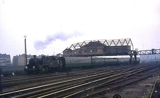 ORIGINAL COLOUR SLIDE of 82019 BR Standard steam loco £4.99 - PicClick UK