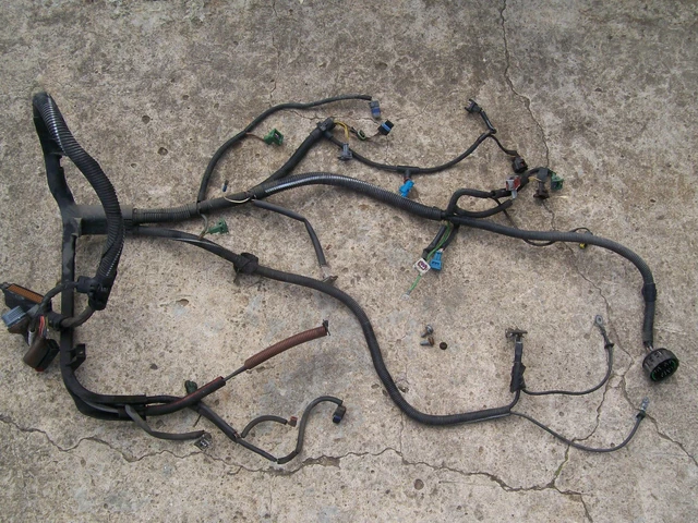 PEUGEOT 206 ENGINE Bay Wiring Loom Plugs Battery Cable Off 1999 Year ...