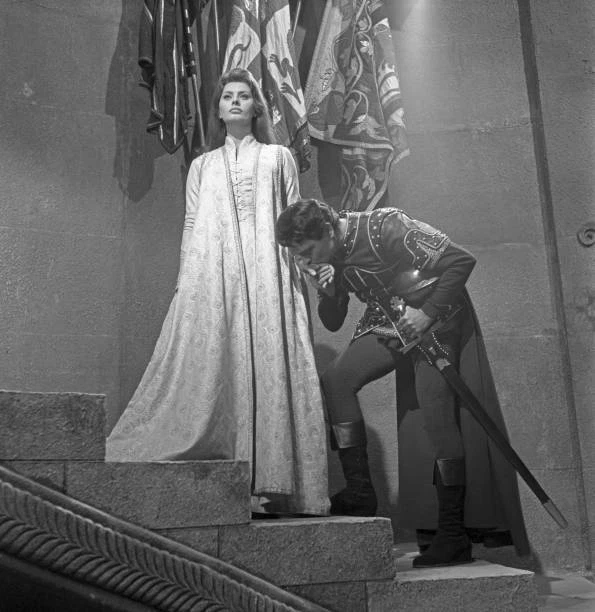 SOPHIA LOREN WITH Raf Vallone In A Scene From The Movie El Cid S - 1961 ...