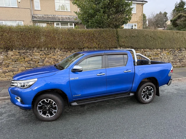 2019 TOYOTA HILUX INVINCIBLE X D/C 2.4 D4-D AUTO 4X4 BLUE PICK UP ...