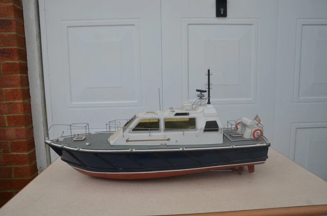 RADIO CONTROLLED MODEL Police / Pilot Boat £100.00 - PicClick UK