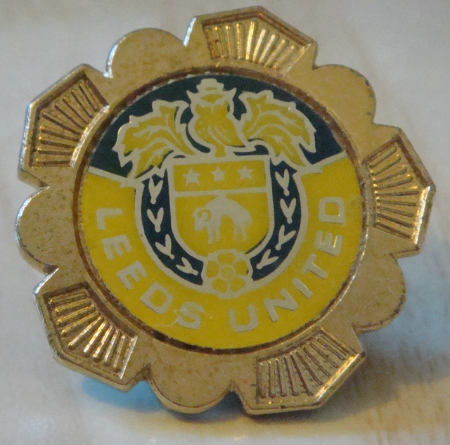 LEEDS UNITED FC Vintage 1970s 80s insert type badge Brooch pin In gilt ...