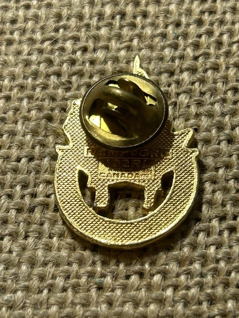 RCMP ROYAL CANADIAN Mounted Police Mountie Horse Maple Leaf 2cm Pin ...