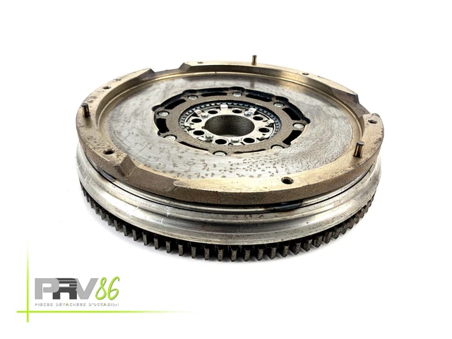 VOLANT MOTEUR TOYOTA Corolla Verso 2 D4D 136 / 134500R010 EUR 99,90 ...