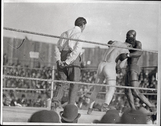 JACK JOHNSON IN The Ring With Jim Flynn - Jack Johnson Whipped 1935 Old ...