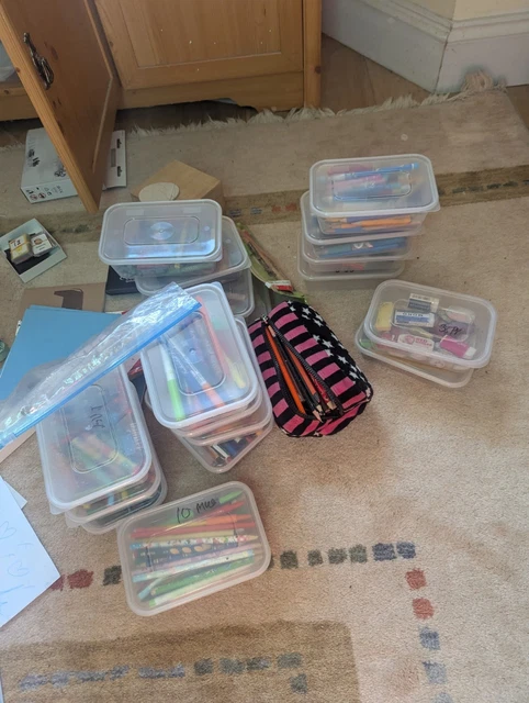 COLOURING PENCILS, COLOURING Pens, Crayons. Station Massive Bundle! All ...