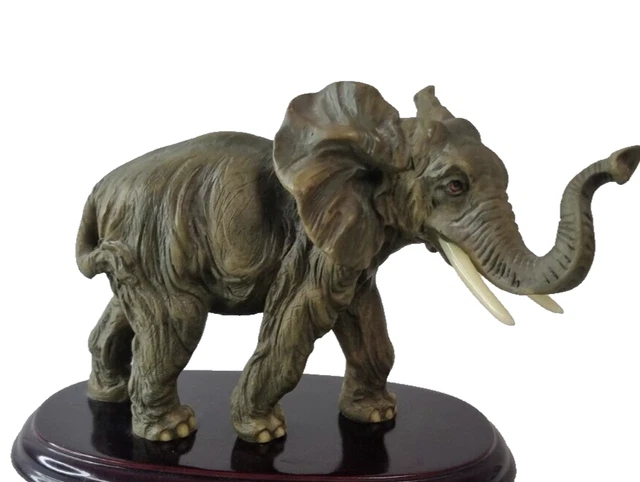 THE JULIANA COLLECTION Elephants Heavy Resin Figurine On Wooden Plinth ...