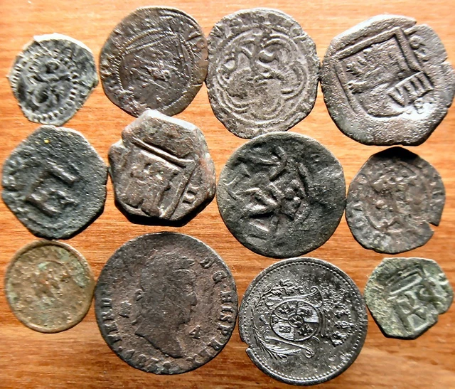 SPANIEN - LOT 12 Unbestimmte AE Maravedi des 15./19. Jhdt. AD. EUR 38 ...