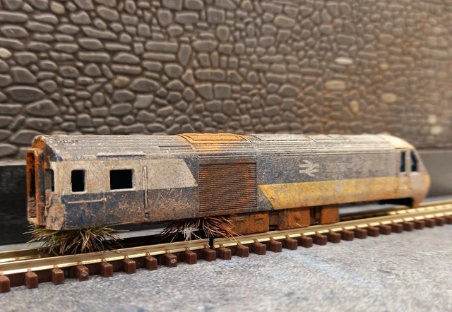 N GAUGE SCALE Scrapyard Weathered Intercity 125 Locomotive Train Model ...