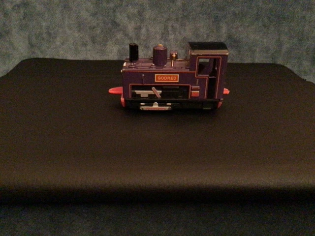 VINTAGE THOMAS THE Tank Engine & Friends. Die Cast Engine. Godred. ERTL ...