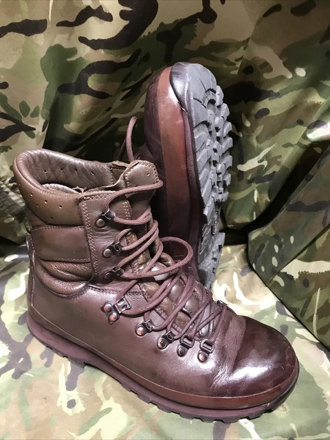 BROWN ALTBERG DEFENDER Boots!genuine Issue!Grade 1/Excellent Condition ...