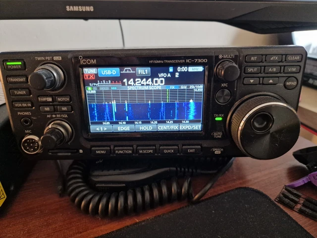 ICOM IC-7300 HF Transceiver £669.72 - PicClick UK