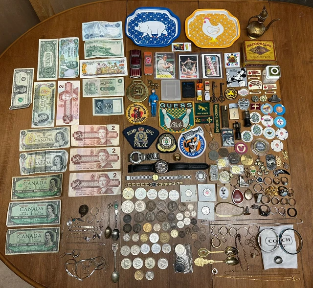 VINTAGE JUNK DRAWER Lot of Gold Silver Jewelry Coins Currency Pins ... VINTAGE JUNK DRAWER Lot of Gold Silver Jewelry Coins Currency Pins ...
