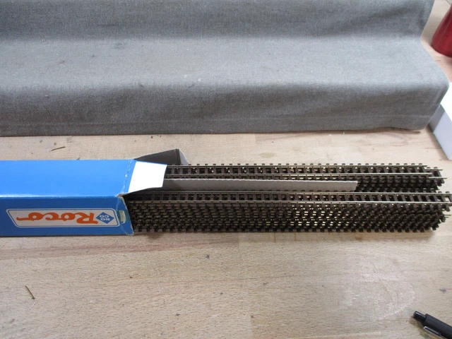 ROCO SPUR H0E 32200 Flexibles Schmalspurgleis Länge 730 mm 22 Teile in ...