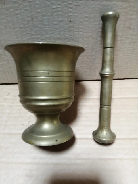 UN MORTIER ET Son Pilon En Bronze Ou En Laiton EUR 8,00 - PicClick FR