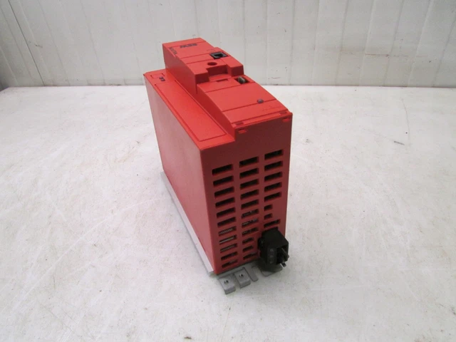 SEW EURODRIVE MC07B0008-5A3-4-00/FSC12B MOVITRAC B Frequenzumrichter ...