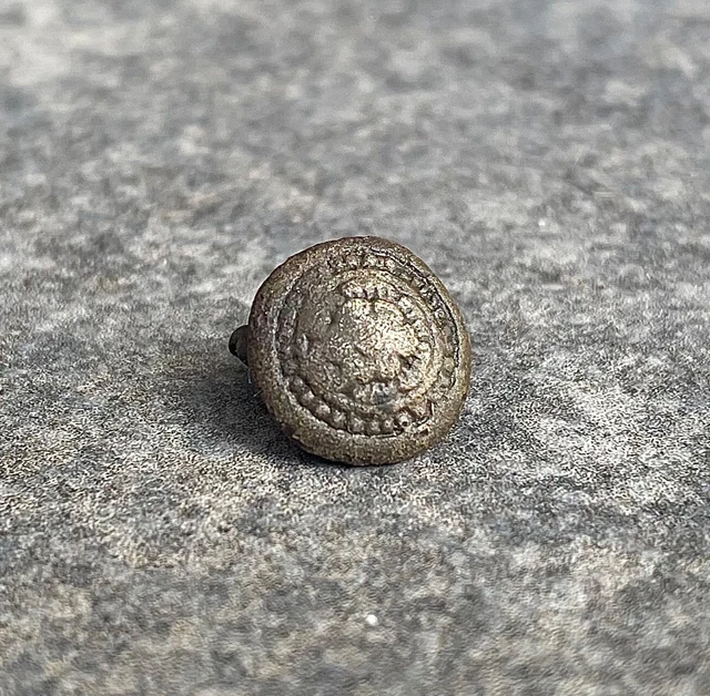 A TUDOR BUTTON from the 16th /17th century - detecting find Amsterdam ...
