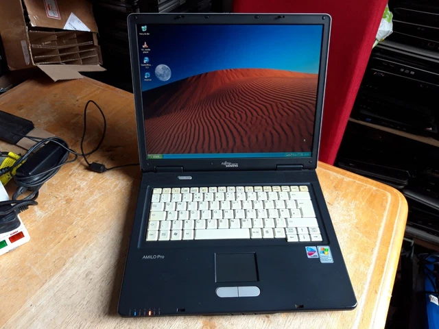 NIPPY BARGAIN FUJITSU Windows XP Laptop--15" + 40GB HD + 1.25GB RAM (F2 ...